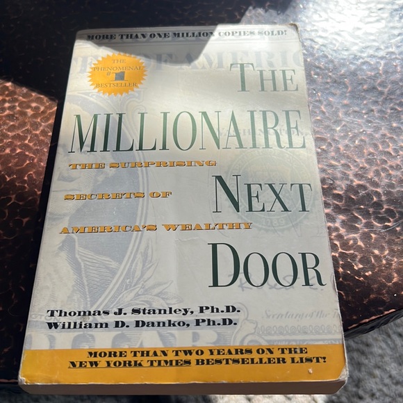 Pocket Books | Other | The Millionaire Next Door Thomas J Stanleyphd ...